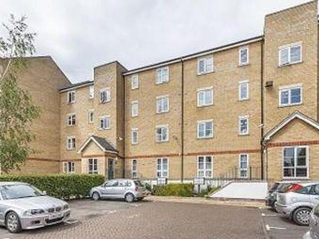 3 Bedrooms Flat for rent in Wheat Sheaf Close, Docklands E14