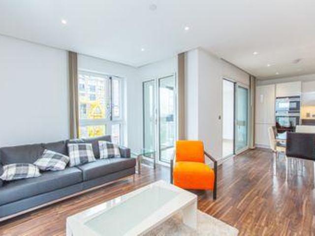 3 Bedrooms Flat for rent in Wiverton Tower, Aldgate Place, Aldgate E1
