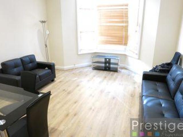 3 Bedrooms Flat for rent in Wiberforce Road, London N4