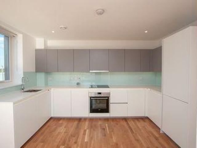 3 Bedrooms Flat for rent in Wilkinson Close, Dollis Hill, London NW2