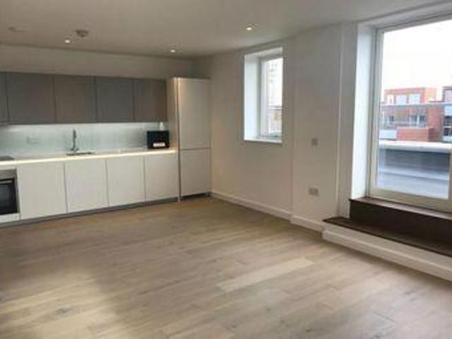 3 Bedrooms Flat for rent in Wilkinson Close, London NW2