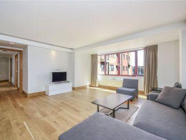 3 Bedrooms Flat for rent in William Morris Way, Fulham, London SW6
