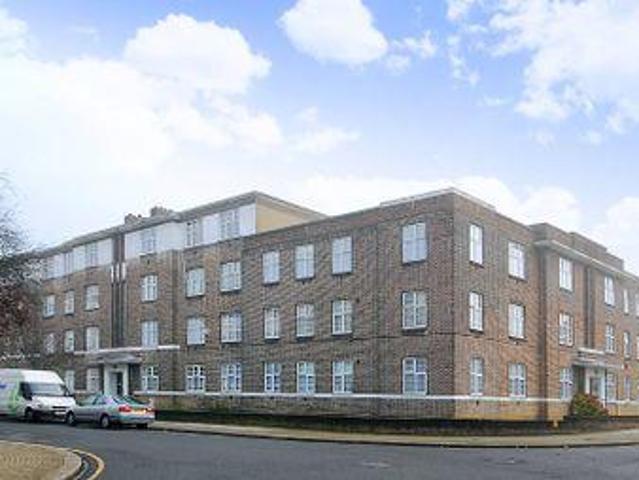 3 Bedrooms Flat for rent in Windsor Court, Golders Green NW11