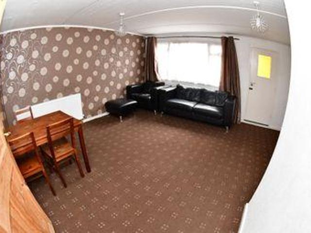 3 Bedrooms Flat for rent in Windsor Street, Coundon, Coventry CV1