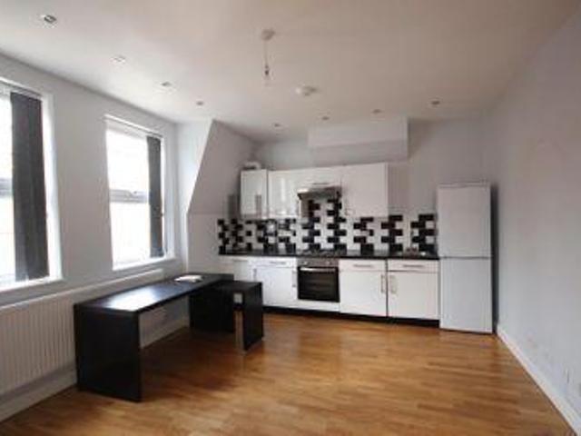 3 Bedrooms Flat for rent in Tottenham Lane, Hornsey, London N8