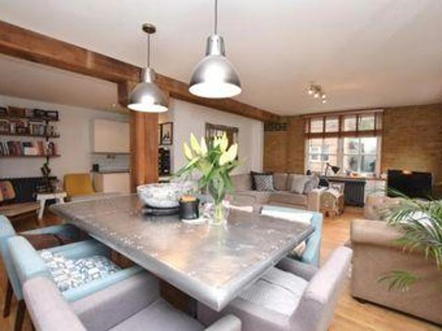 3 Bedrooms Flat for rent in Tower Bridge Road, London Bridge SE1