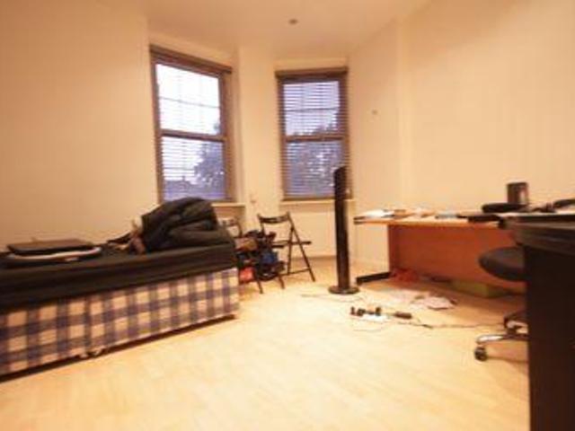 3 Bedrooms Flat for rent in Tooley Street, Tower Bridge SE1