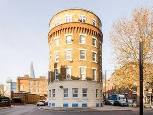 3 Bedrooms Flat for rent in Tooley Street, London Bridge SE1