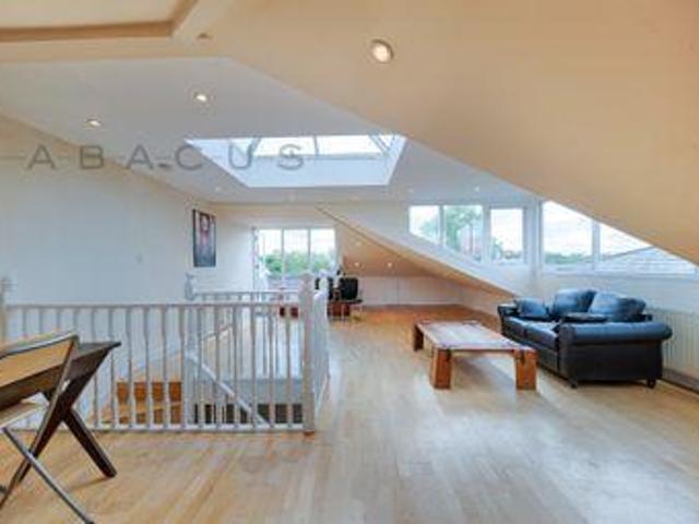 3 Bedrooms Flat for rent in Top Floor Flat, Randolph Avenue, Maida Vale W9