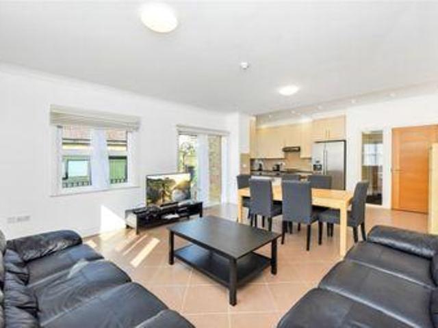 3 Bedrooms Flat for rent in Tawny Close, London W13
