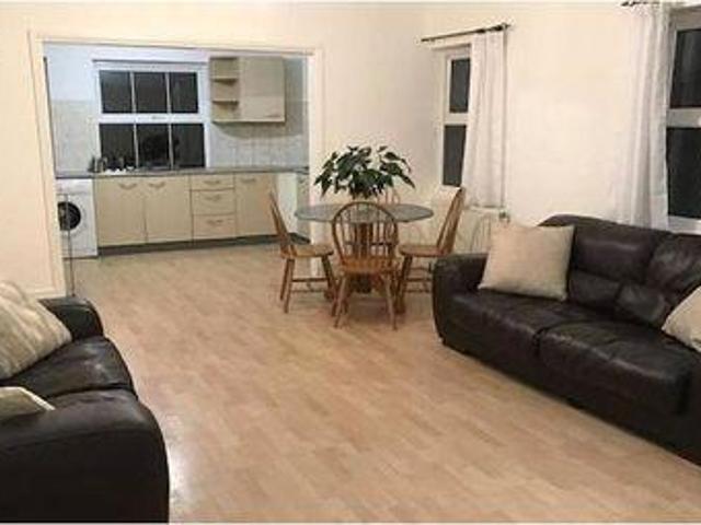 3 Bedrooms Flat for rent in Tayet Towers, Rothsay Street, Borough, London SE1