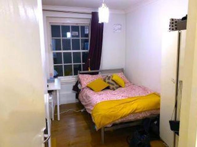 3 Bedrooms Flat for rent in Teale Street, London E2