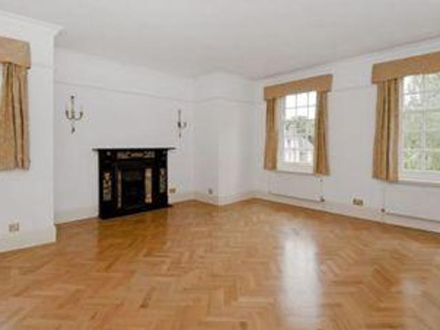 3 Bedrooms Flat for rent in Templewood Avenue, Hampstead, London NW3