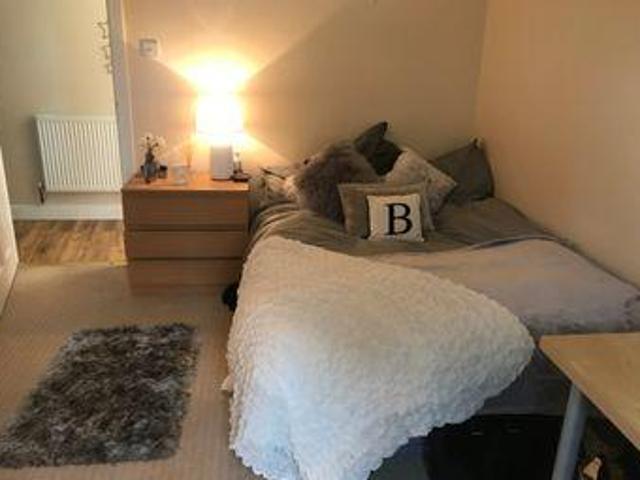 3 Bedrooms Flat for rent in Tennyson Street, Nottingham NG7