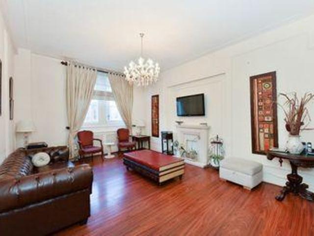 3 Bedrooms Flat for rent in Thurloe Place, Knightsbridge SW7