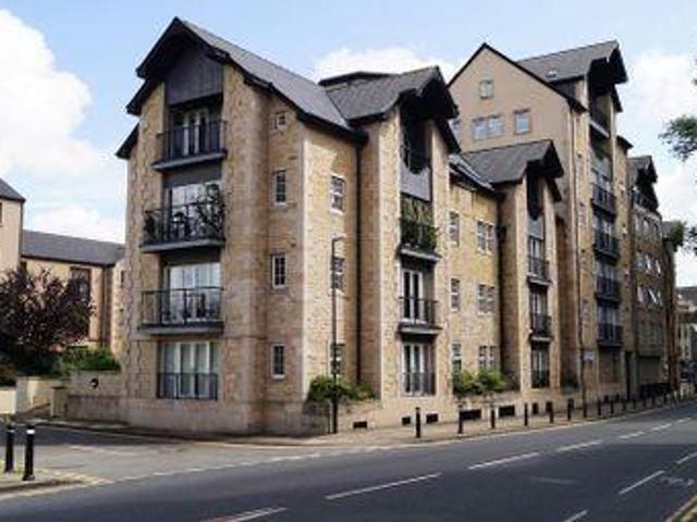 3 Bedrooms Flat for rent in The Millrace, Damside Street, Lancaster LA1