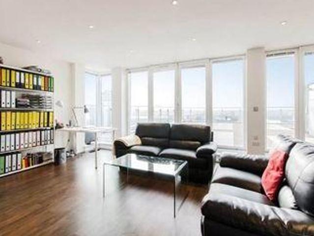 3 Bedrooms Flat for rent in The Oxygen, 18 Western Gateway, London E16