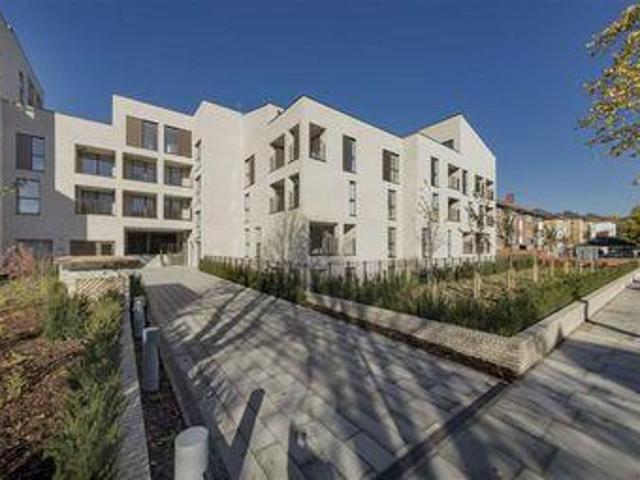 3 Bedrooms Flat for rent in The Avenue, London NW6