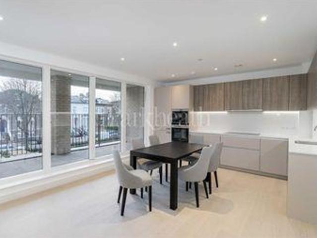 3 Bedrooms Flat for rent in The Avenue, Queens Park, London NW6