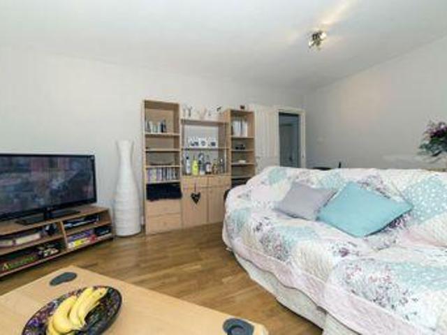 3 Bedrooms Flat for rent in The Alexandra, White Oak Road, Fallowfield, Manchester M14