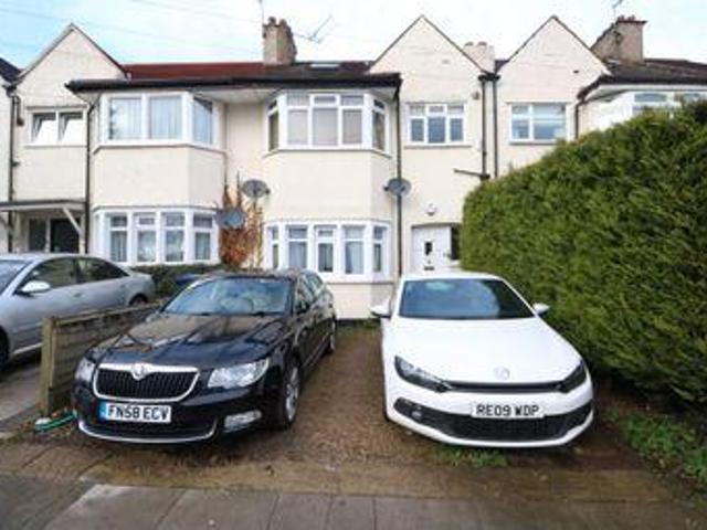 3 Bedrooms Flat for rent in The Crest, London NW4