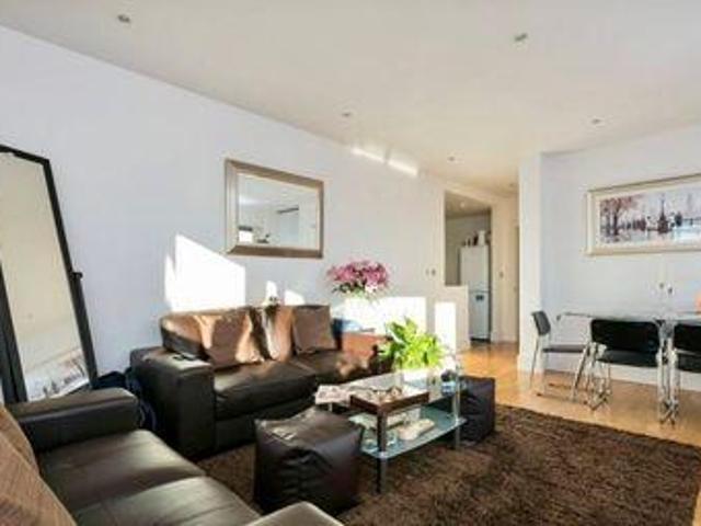 3 Bedrooms Flat for rent in The Lock Building, City Centre M1