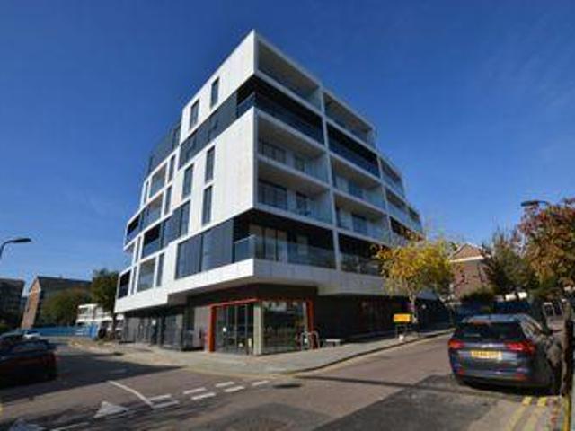 3 Bedrooms Flat for rent in The Stack, Daley Street, Homerton E9
