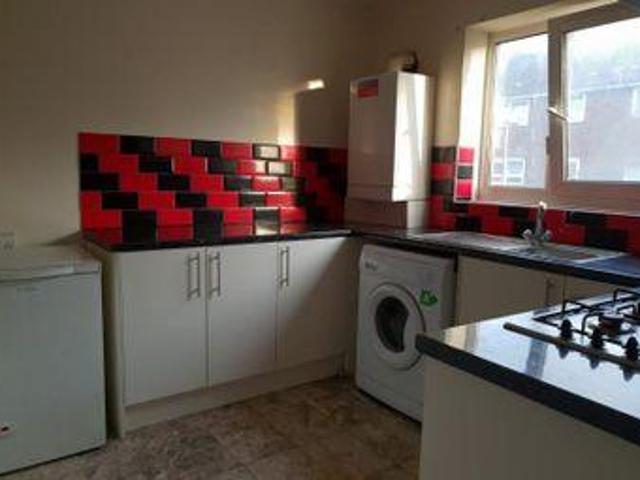 3 Bedrooms Flat for rent in The Shatesburys, Barking IG11