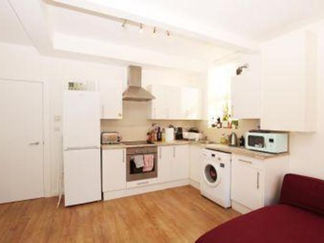 3 Bedrooms Flat for rent in Theatre Street, London SW11