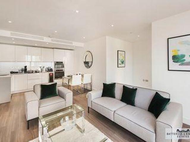 3 Bedrooms Flat for rent in Thornes House, Charles Clowes Walk, Nine Elms, London SW11