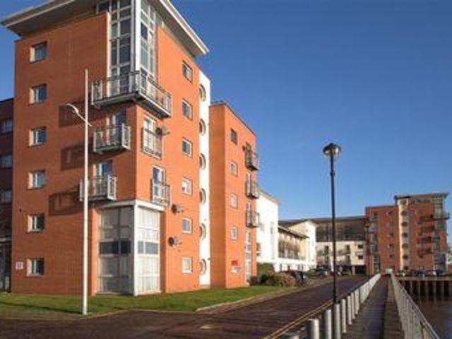 3 Bedrooms Flat for rent in Thorter Row, Dundee DD1
