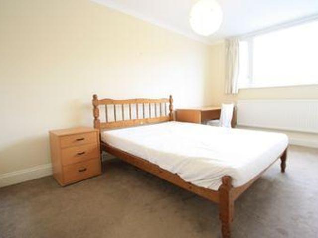 3 Bedrooms Flat for rent in Tregunter Rd, Chelsea SW10