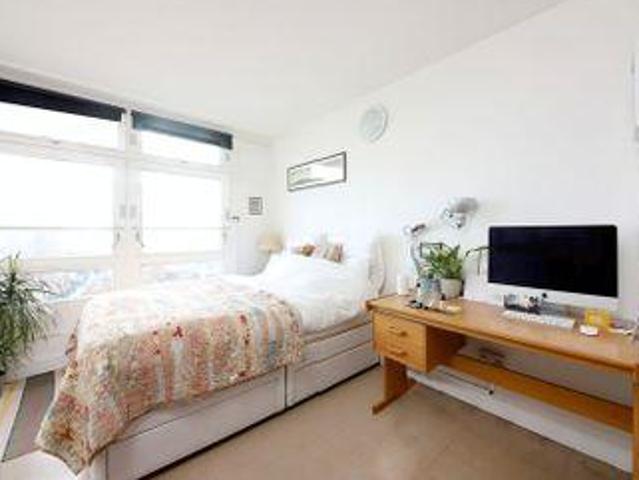 3 Bedrooms Flat for rent in Trellick Tower, Golborne Road, Ladbroke Grove W10