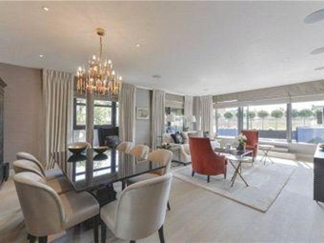 3 Bedrooms Flat for rent in Trevor Square, Knightsbridge, London SW7
