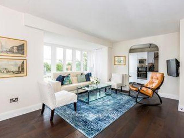 3 Bedrooms Flat for rent in Trevelyan Court, Windsor SL4