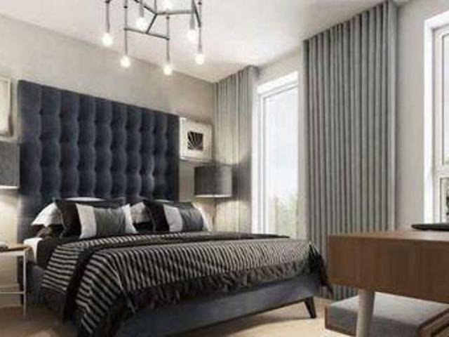 3 Bedrooms Flat for rent in Trinity Way, Acton W3