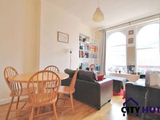 3 Bedrooms Flat for rent in Turnpike Lane, London N8