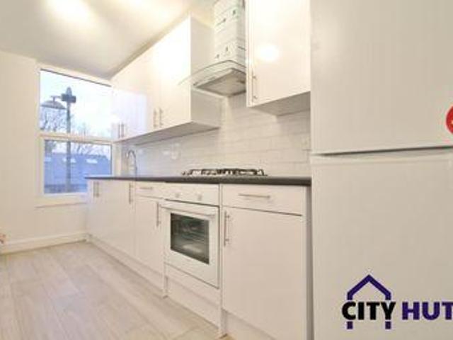 3 Bedrooms Flat for rent in Turnpike Mews, Turnpike Lane, London N8