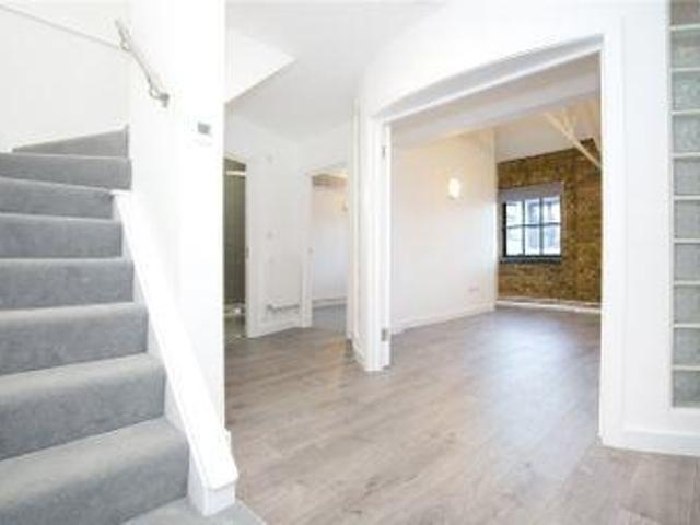 3 Bedrooms Flat for rent in Tyssen Street, London E8