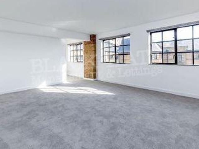 3 Bedrooms Flat for rent in Tyssen Street, London E8