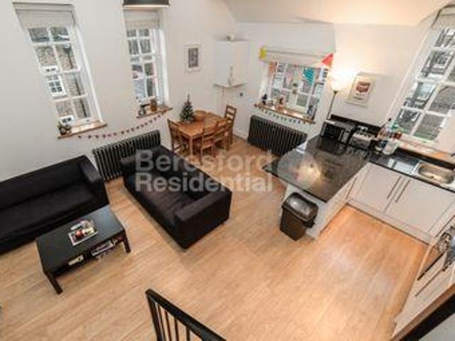 3 Bedrooms Flat for rent in Union Grove, London SW8