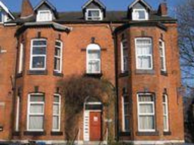 3 Bedrooms Flat for rent in Upper Brook Street, Manchester M13