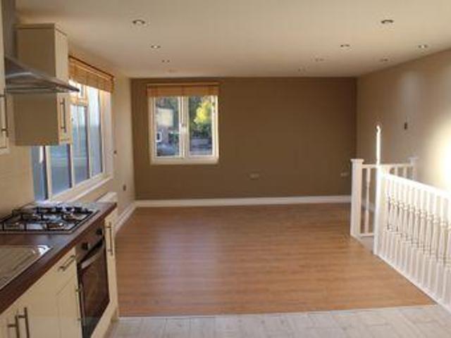 3 Bedrooms Flat for rent in Upper Tollington Park, Finsbury Park N4