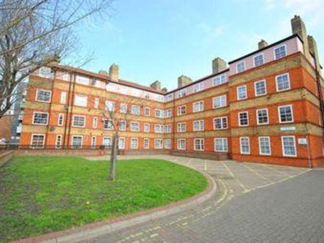 3 Bedrooms Flat for rent in Vauban Street, Bermondsey SE16