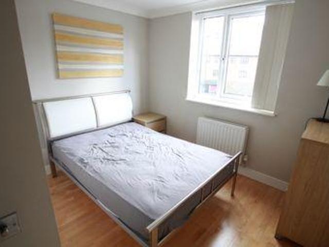 3 Bedrooms Flat for rent in Vantage Mews, Docklands E14