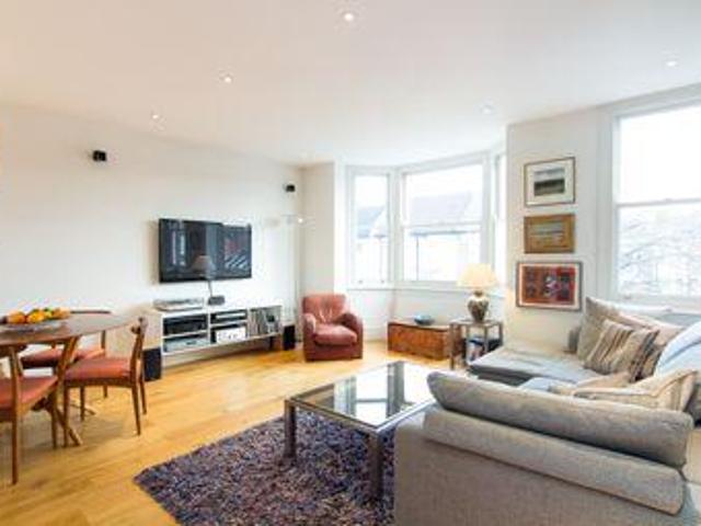 3 Bedrooms Flat for rent in Vespan Road, London W12