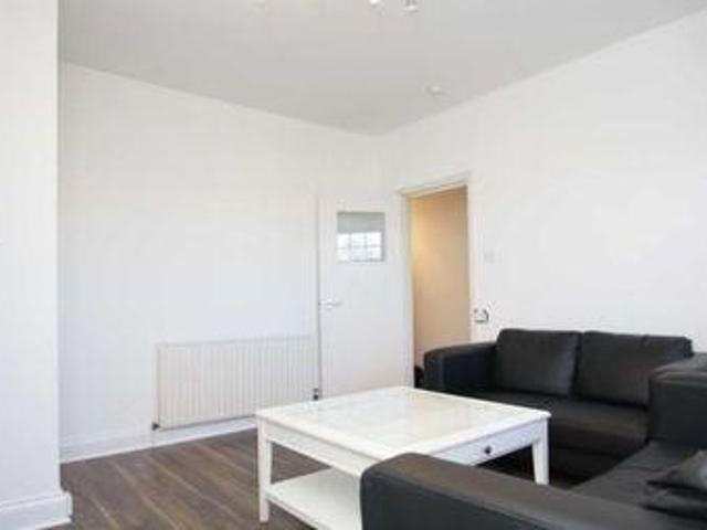 3 Bedrooms Flat for rent in Victoria Mansions, Grange Road, Willesden Green NW10