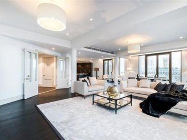 3 Bedrooms Flat for rent in Victoria Street, Westminster, London SW1H