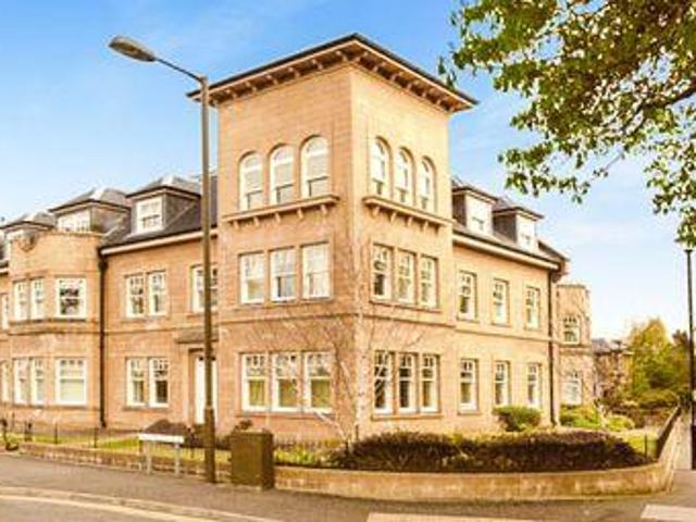 3 Bedrooms Flat for rent in Victoria Place, Stirling FK8