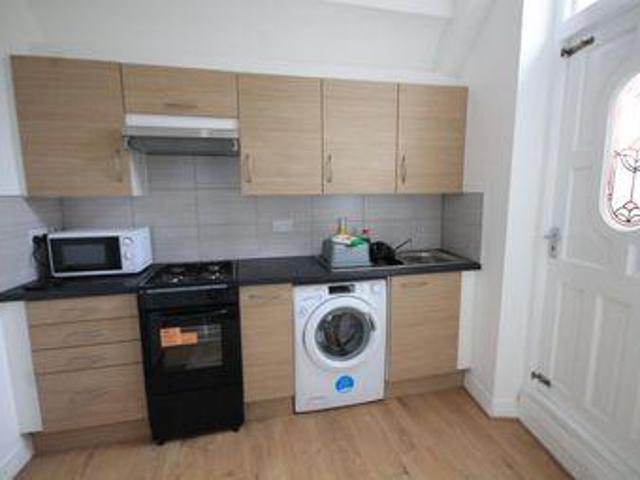 3 Bedrooms Flat for rent in Vincent Road, Woolwich SE18